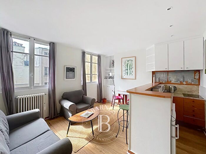 Appartement à louer - Paris e , Elysée, Madeleine - 2 pièces - 1 chambre