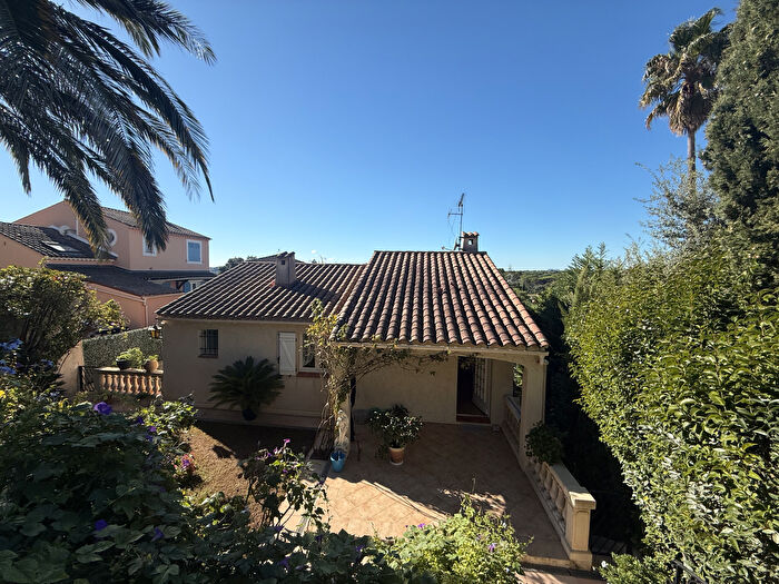 Maison 5 pièces à vendre - Saint-Raphaël, Veyssières