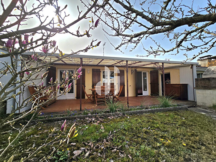 Maison à vendre - Léognan - 4 pièces - 3 chambres