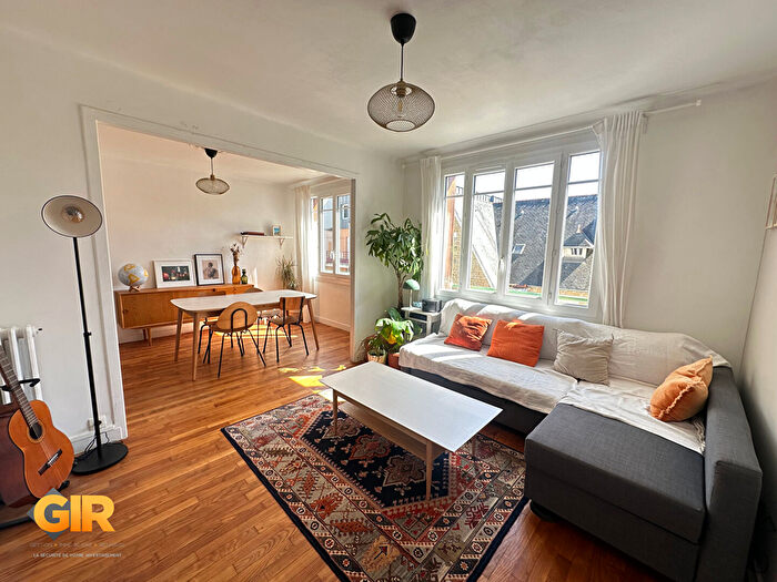 Appartement à vendre - Quartiers Centre, Centre-ville - 4 pièces - 2 chambres