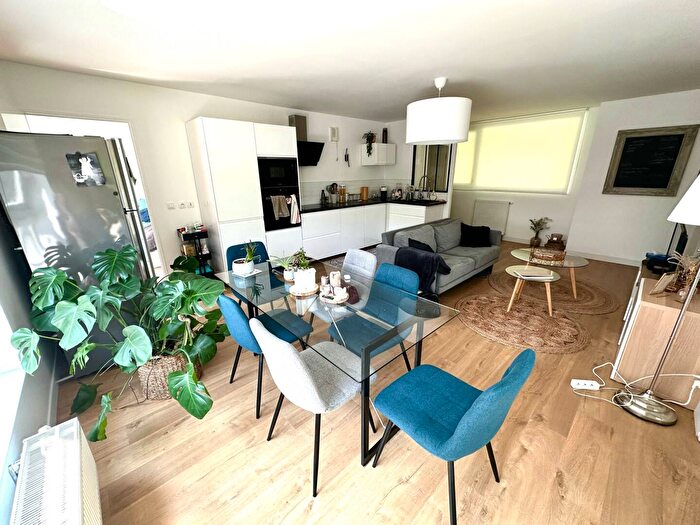 Appartement à louer - Lille - 3 pièces - 2 chambres