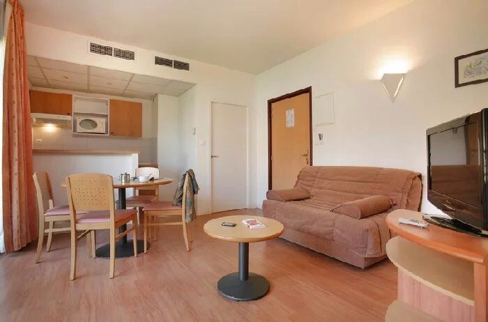 Appartement à louer - Rouffiac-Tolosan - 2 pièces - 1 chambre