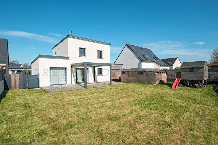 Maison à vendre - Saint-Thonan - 5 pièces - 4 chambres