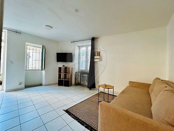 Appartement à louer - Nîmes, La Gazelle, Ventabren - 1 pièce