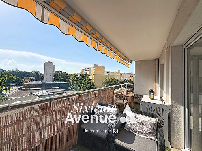 Appartement 3 pièces à Villeurbanne, Ferrandière, Maisons Neuves, à vendre