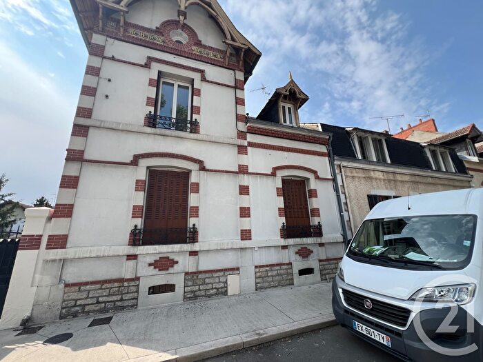 Maison à vendre - Montluçon, Centre-ville, Les Forges - 7 pièces - 6 chambres