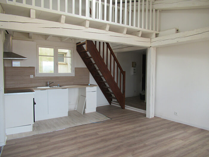 Castelnaudary, Verdun, Horloge, Cugarel, Route de Revel : Appartement 3 pièces à louer