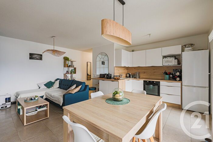 Appartement à vendre - Bresson - 3 pièces - 2 chambres