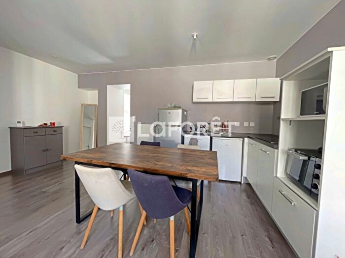 Appartement 3 pièces à Saint-Étienne, Centre-ville, Peuple, Chavanelle, à louer
