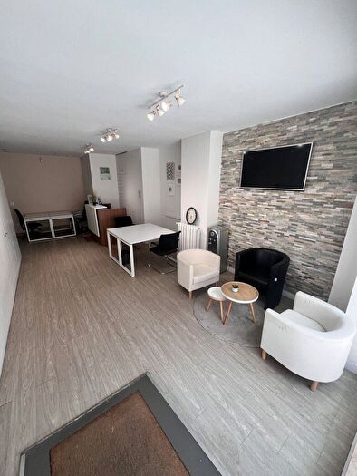 Appartement à louer - Ternes-Maillot, Paris ème arrondissement - 4 pièces