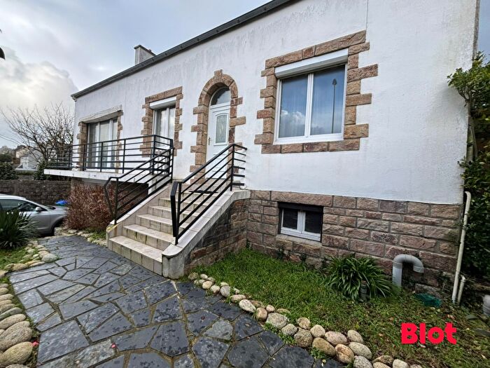 Maison à vendre - Saint-Renan - 8 pièces - 4 chambres