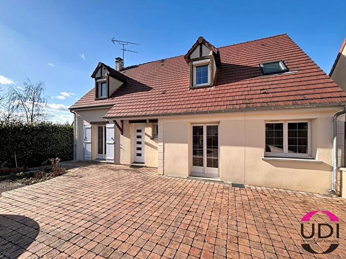 Maison à vendre - Ballancourt-sur-Essonne - 5 pièces - 4 chambres