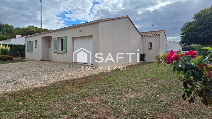 Maison 5 pièces à Chasnais, à vendre