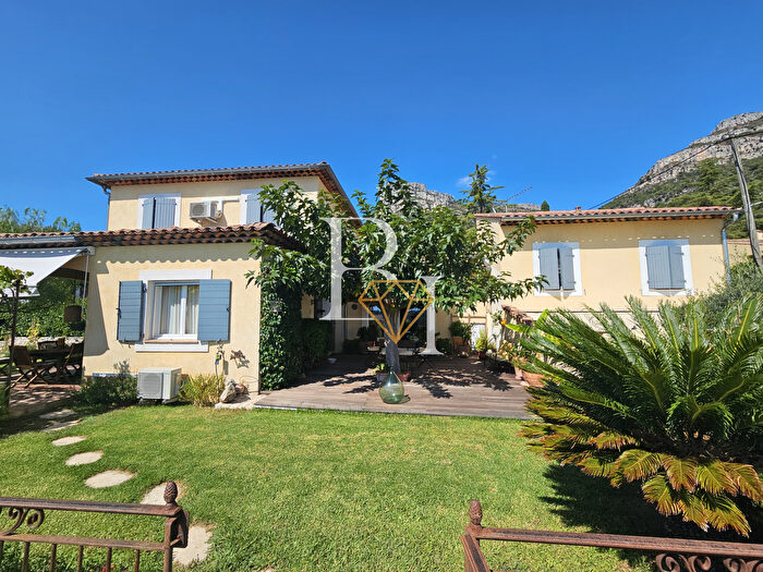 Maison à vendre - Saint-Jeannet - 7 pièces - 5 chambres