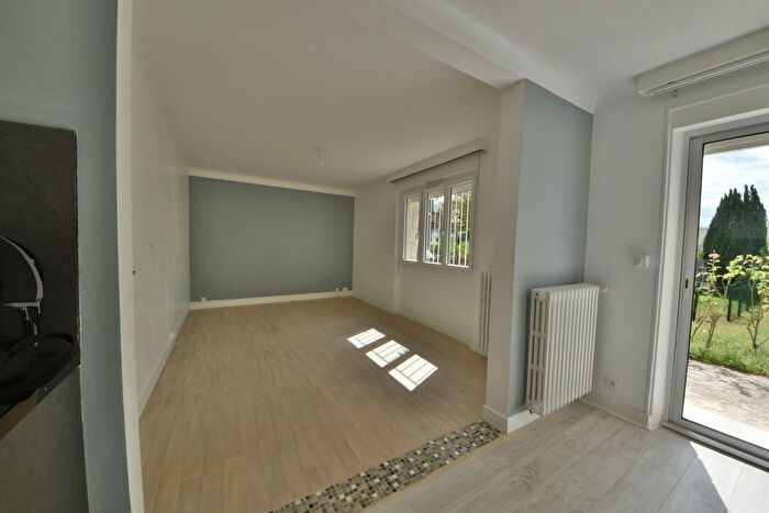 Brive-la-Gaillarde, Centre-ville, Pont Cardinal, Champanatier : Appartement 3 pièces à louer