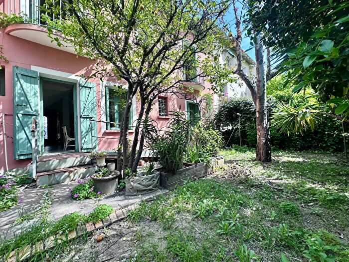 Maison à vendre - Perpignan, Les Remparts - 6 pièces - 4 chambres