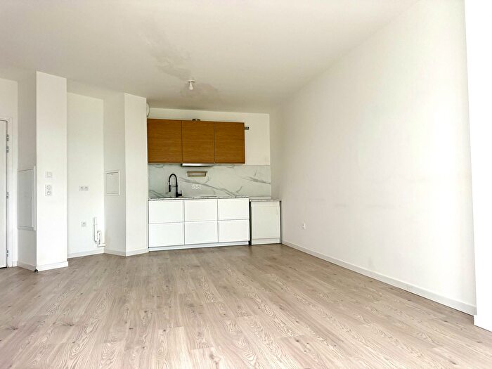 Noisy-le-Grand, Centre-ville : Appartement 3 pièces à vendre