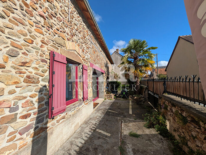 Maison 4 pièces à Sougé-le-Ganelon, à louer