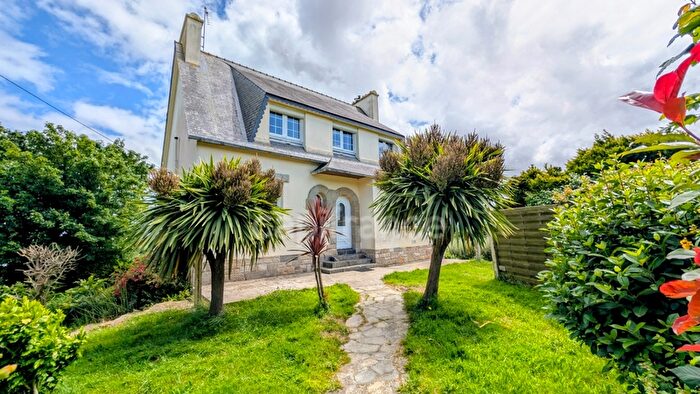 Saint-Frégant : Maison 6 pièces à vendre