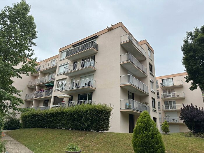Appartement à louer - Vaires-sur-Marne - 4 pièces - 2 chambres