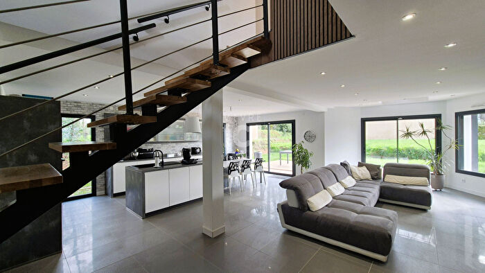 Maison à vendre - Vigneux-de-Bretagne - 7 pièces - 5 chambres