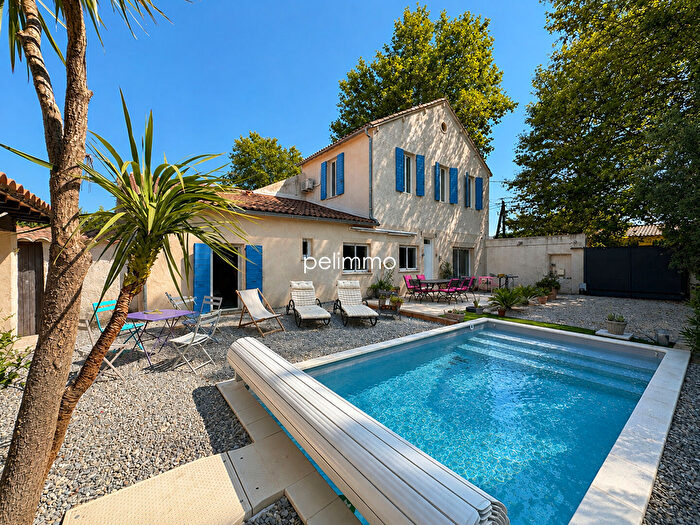 Maison 4 pièces à vendre à Eyguières