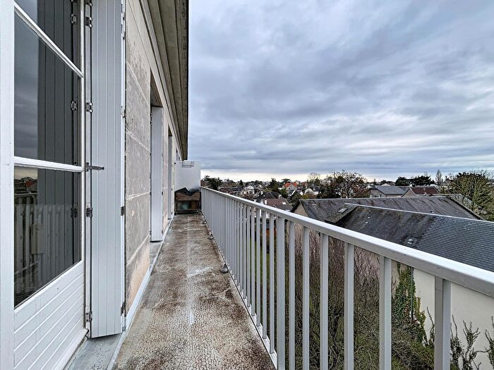 Appartement à vendre - Saint-Cyr-sur-Loire, Chanterie - 5 pièces - 4 chambres