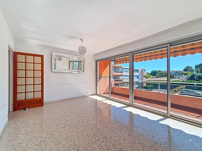 Appartement à vendre - Le Cannet, Aubarède - 4 pièces - 3 chambres