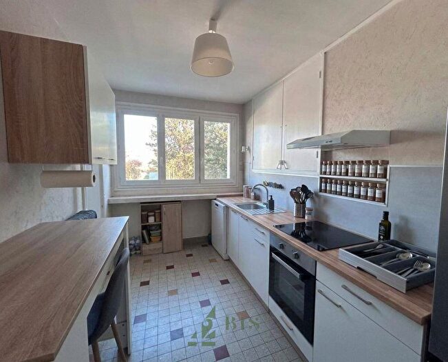 Appartement 3 pièces à Le Coteau, à louer