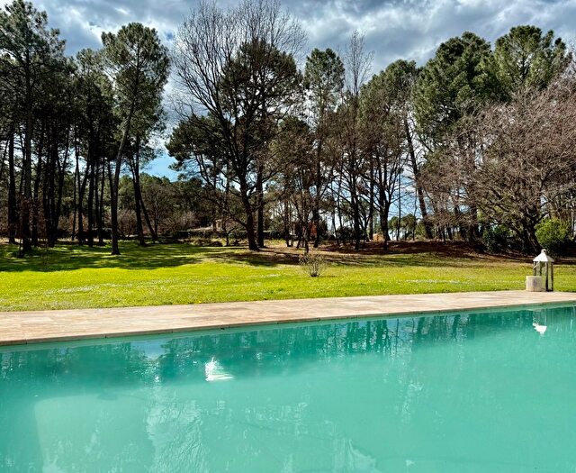 Maison à vendre - Roussillon - 6 pièces - 5 chambres