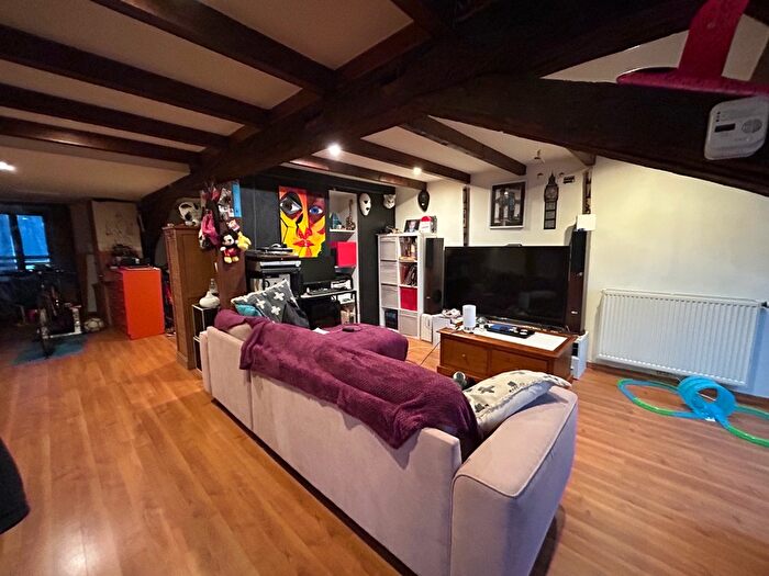 Appartement à vendre - Le Pont-de-Beauvoisin - 3 pièces - 2 chambres