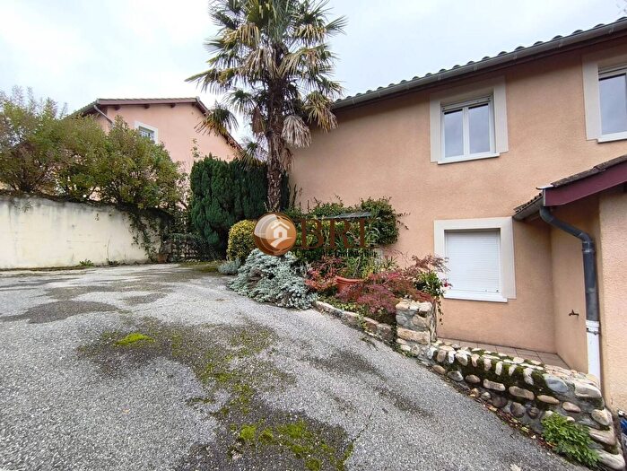 Maison à louer - Saint-Jean-de-Soudain - 5 pièces - 4 chambres