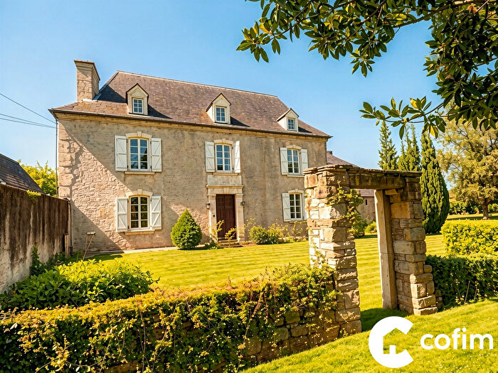 Maison 8 pièces à Arros-de-Nay, à vendre