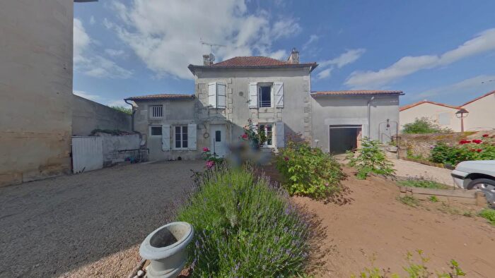 Maison 4 pièces à Quinçay, à louer