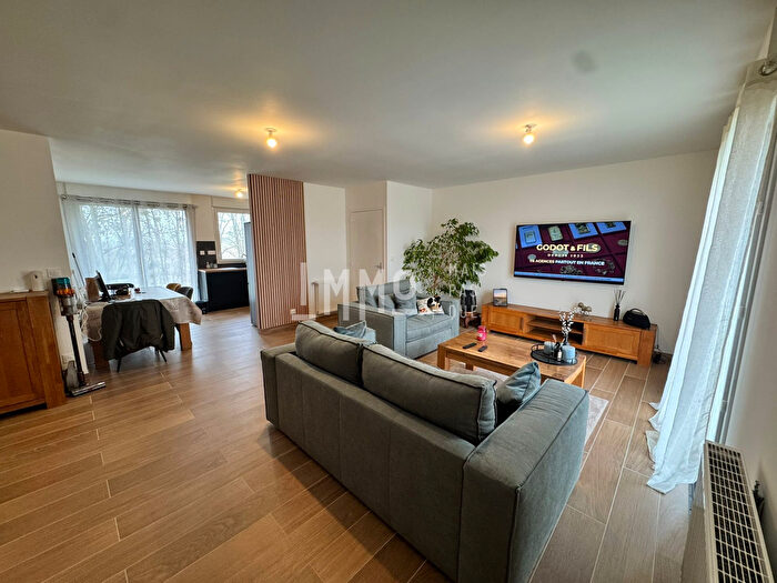 Maison à vendre - Château-du-Loir - 4 pièces - 3 chambres