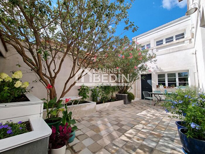 Maison à vendre - Mérignac, Saint-Augustin - 6 pièces - 3 chambres