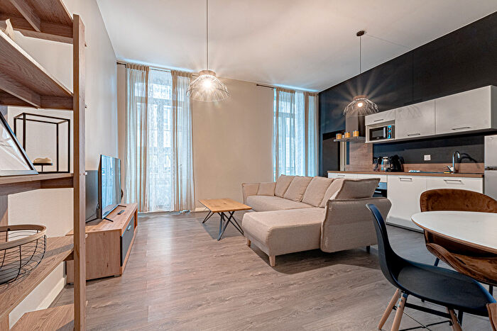 Appartement à louer - Limoges, Centre-ville, Hôtel de Ville, Emailleurs - 2 pièces - 1 chambre