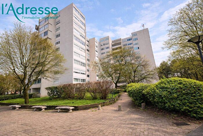 Appartement à louer - Cormiers-Hauts Batons-Champy-Butte Verte, Noisy-le-Grand - 3 pièces - 2 chambres