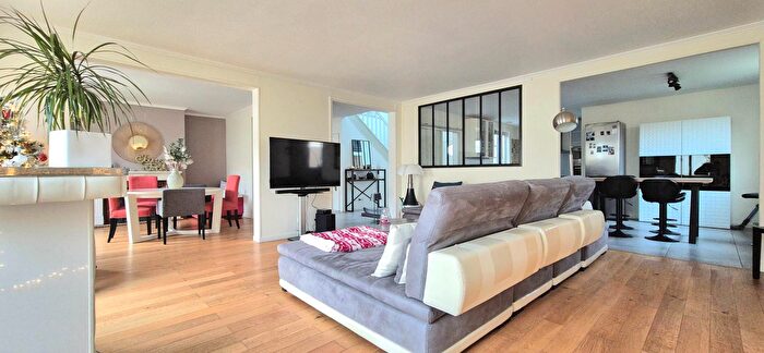 Maison à vendre - Yerres, Bout du Monde, Camaldules, Abbaye - 9 pièces - 6 chambres