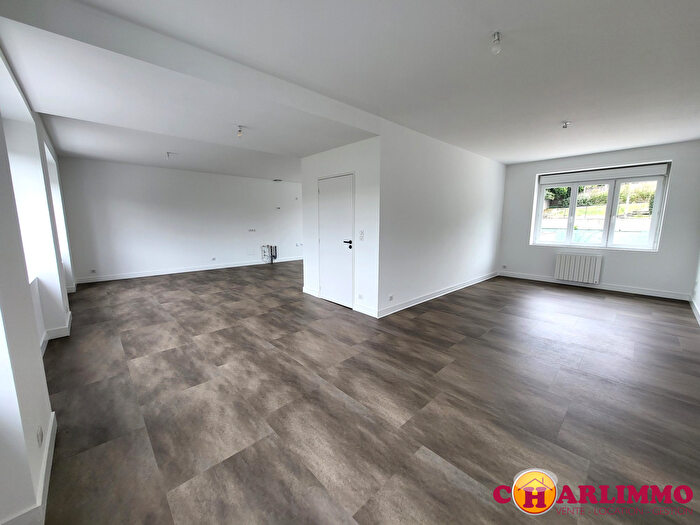 Appartement à vendre - Saint-Junien - 8 pièces - 6 chambres