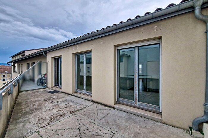 Villefranche-sur-Saône, Centre-ville : Appartement 4 pièces à vendre