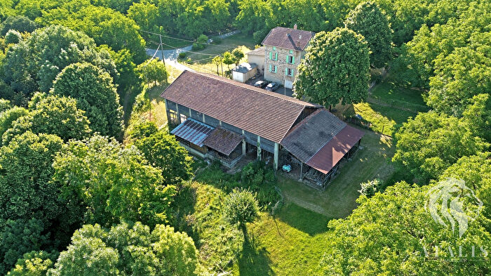 Maison 7 pièces à vendre à Saint-Pierre-de-Chérennes