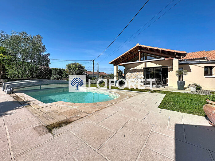 Saint-Pierre-des-Échaubrognes : Maison 5 pièces à vendre