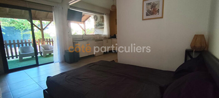 Appartement à louer - Le Gosier - 1 pièce