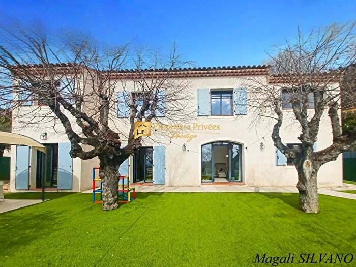 Grasse, Saint-François : Maison 5 pièces à vendre