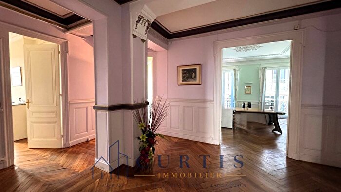 Appartement 5 pièces à Saint-Étienne, à vendre