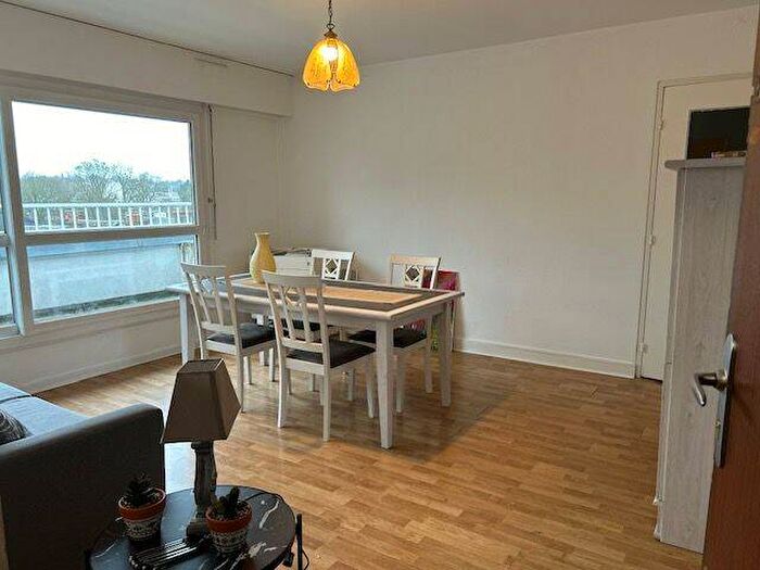 Est, Lisieux : Appartement 3 pièces à louer