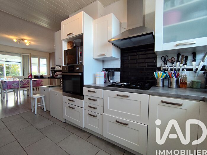 Maison à vendre - Saint-Jean-de-la-Ruelle, Trois Fontaines, Petite Espère, Clémenceau - 6 pièces - 4 chambres