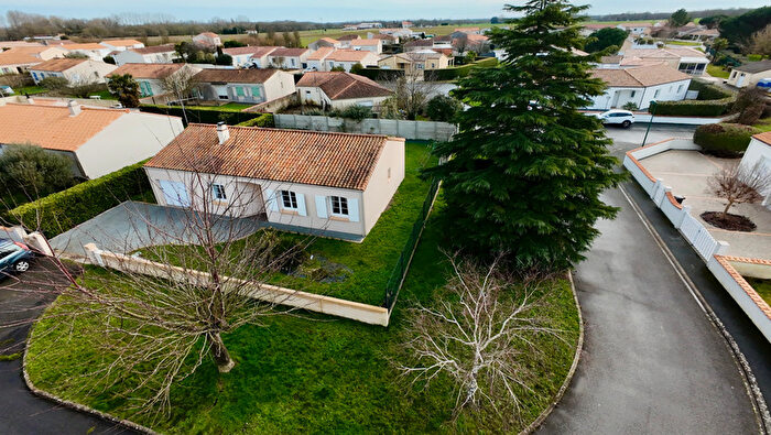Maison à vendre - Luçon - 4 pièces - 3 chambres