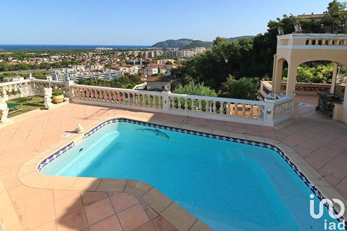 Maison à vendre - Mandelieu-la-Napoule, Les Termes - 6 pièces - 3 chambres